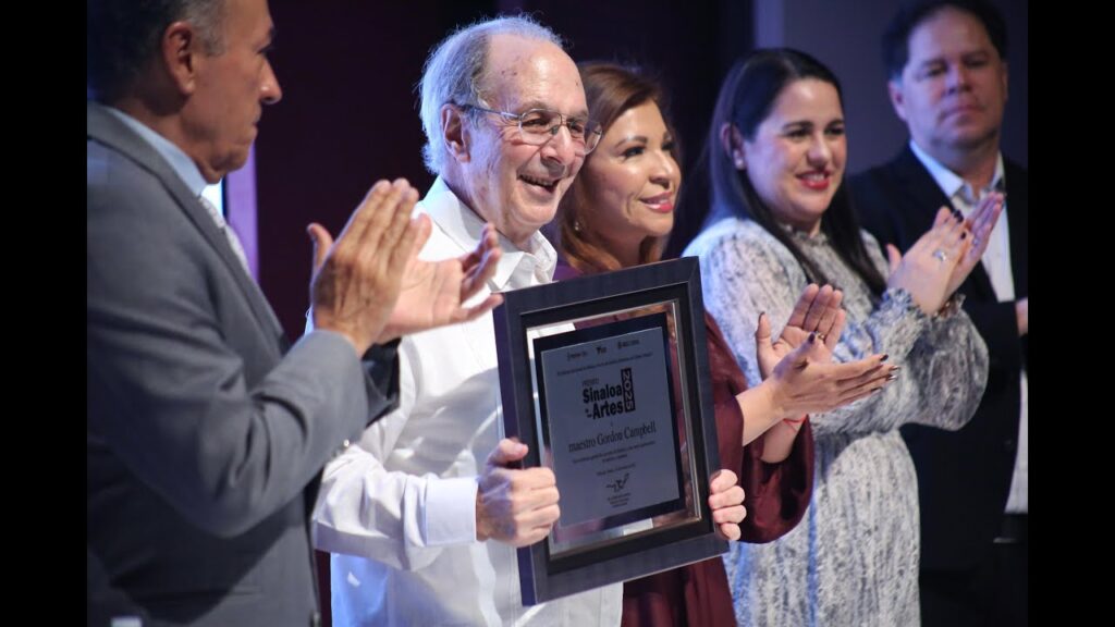 Gordon Campbell, recibe el Premio Sinaloa de las Artes 2025 el 16 de ...